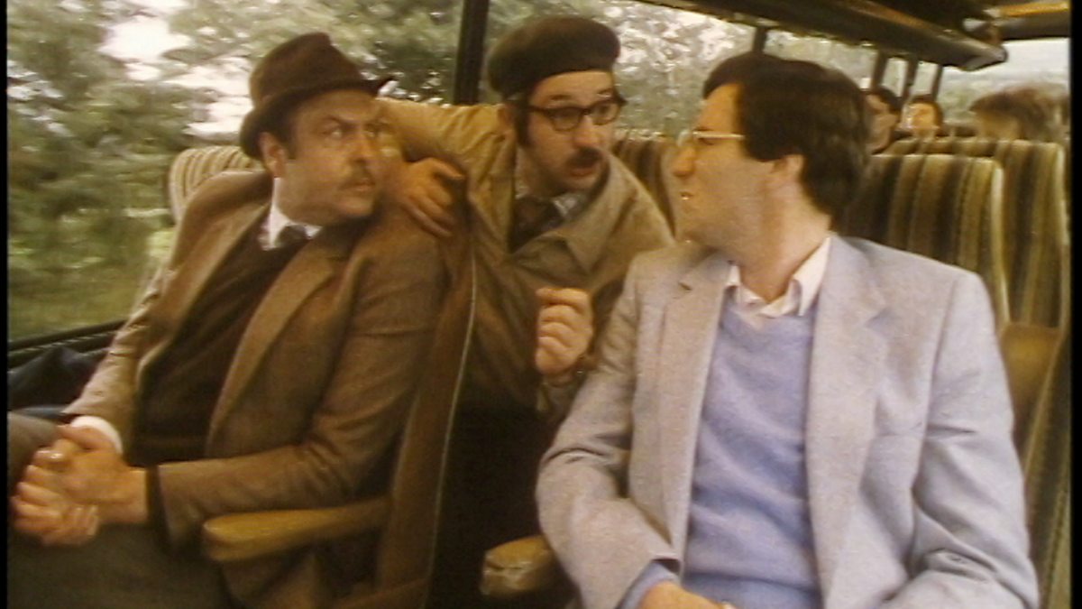 S4C - C'Mon Midffild, Cyfres 1, Y Trip