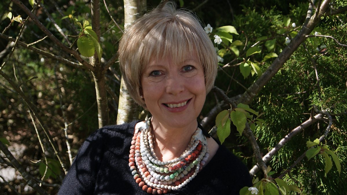 BBC Radio Cymru - Swyn y Sul, Sioned Webb