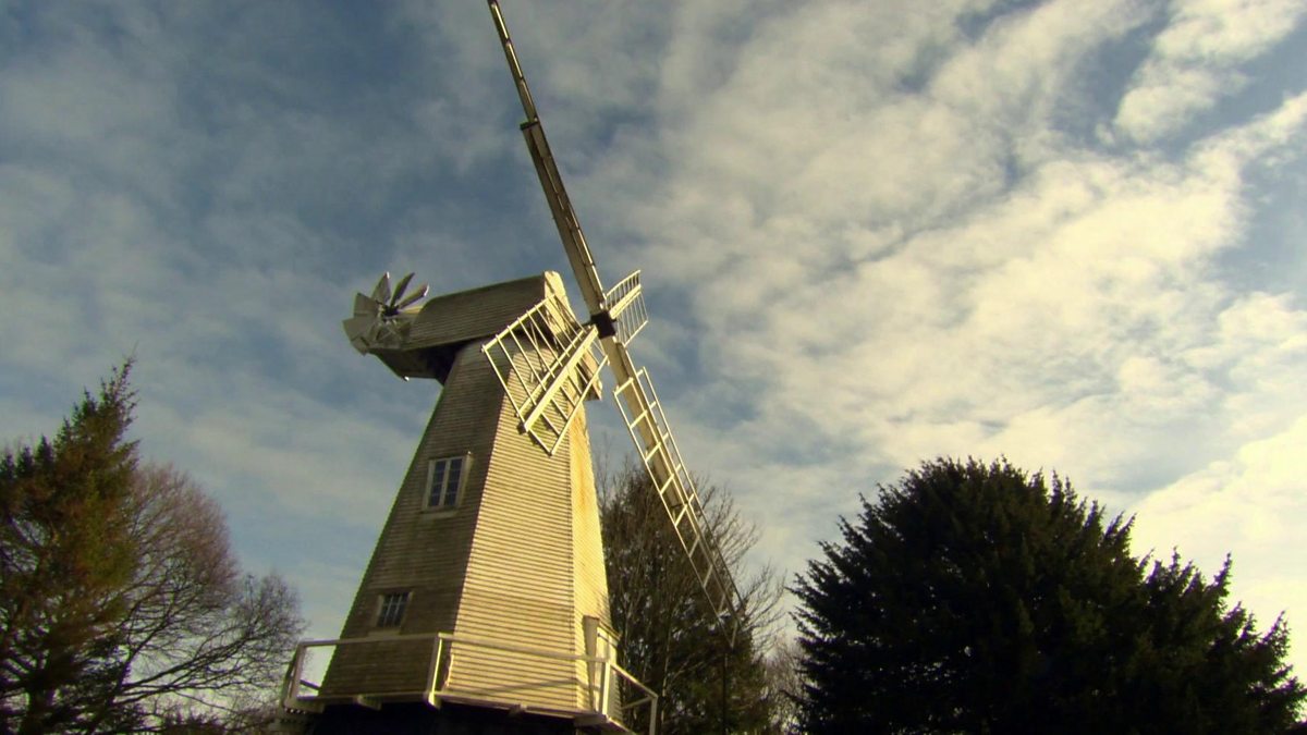 BBC One - Bargain Hunt, Series 56, Ardingly 7, Natasha takes a look ...