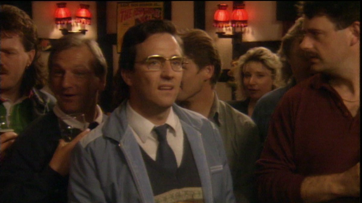 S4C - C'Mon Midffild, Cyfres 1994, Mi Af I Briodas Yfory