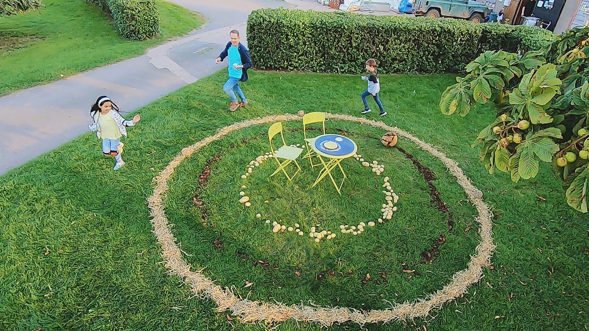 CBeebies Stargazing - Space Explorers: 3. Saturn - BBC iPlayer