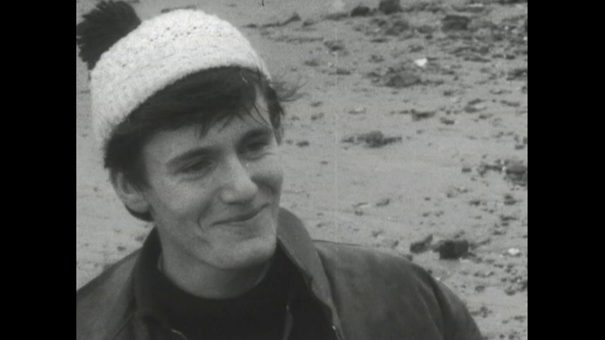 BBC One - Tudur's TV Flashback, Series 2, The Seaside, "A stern full of ...