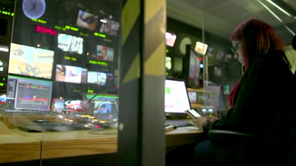 BBC One - Midlands Today, Evening News, 08/02/2021, Delivering the news ...