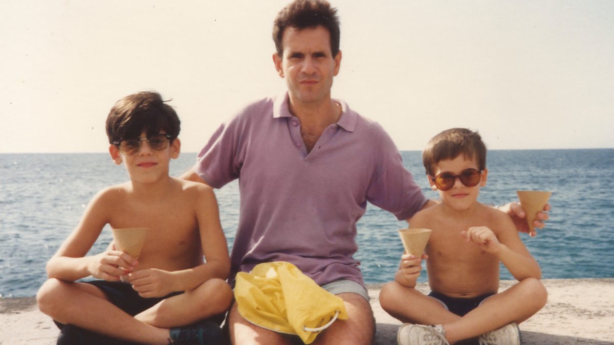 BBC World Service - Outlook, The Cuban dad who became a lifeline for ...
