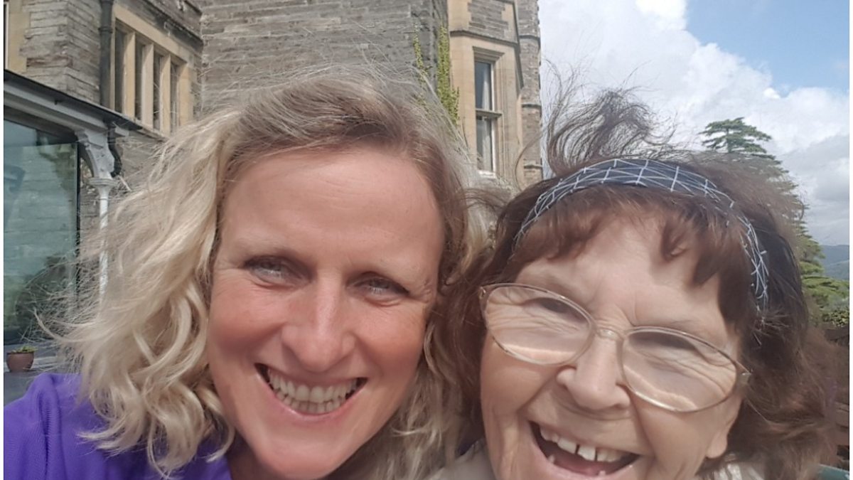 BBC Radio Cymru - Geraint Lloyd, Emma Quaeck yn trafod gwefan newydd ...