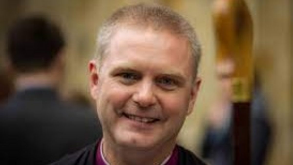 BBC Radio Merseyside - Daybreak with Helen Jones, 19/12/2021, A ...