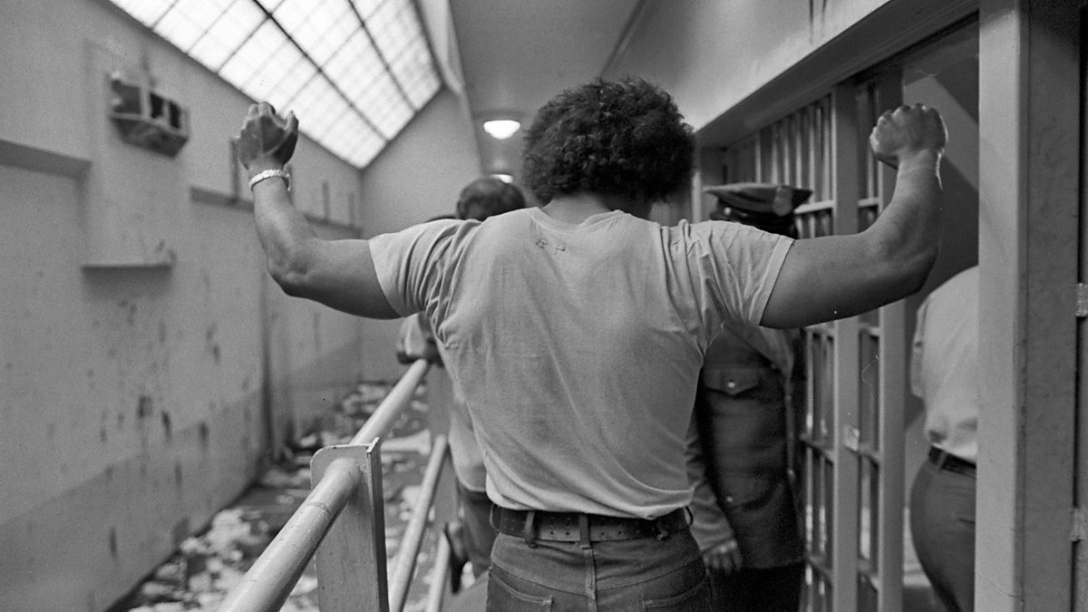 BBC World Service - Witness History, When the prisoners ran the prison