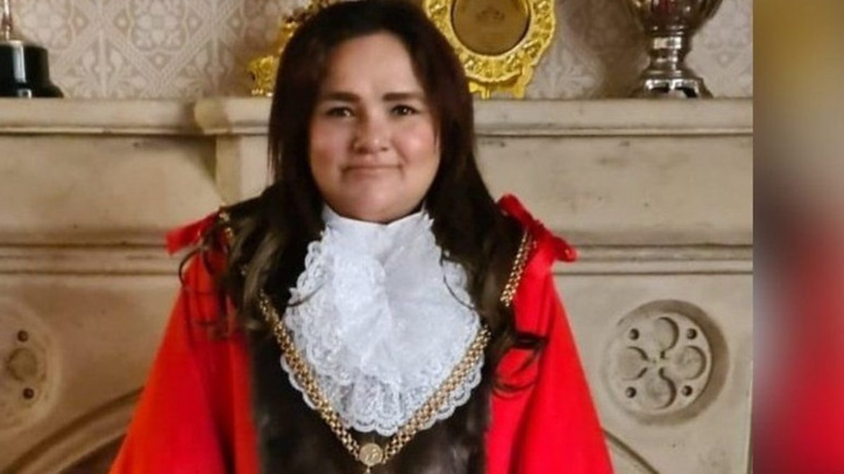 BBC Radio Northampton - Helen Blaby, Liz Jeeves sits in (19/05/2021 ...