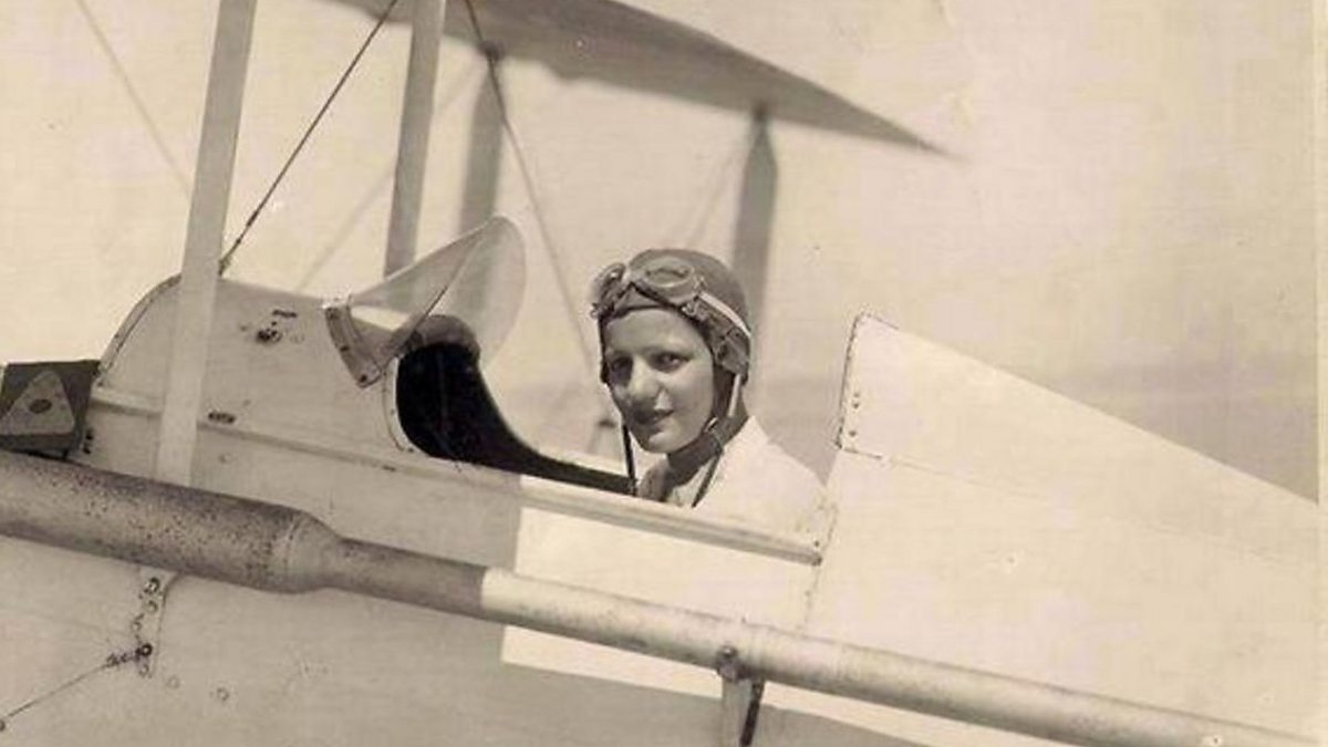BBC World Service - Witness History, The first Arab woman pilot
