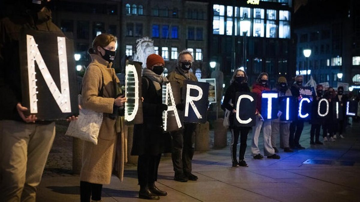 BBC World Service - Newshour, Norway's Arctic oil drilling 'breaches ...