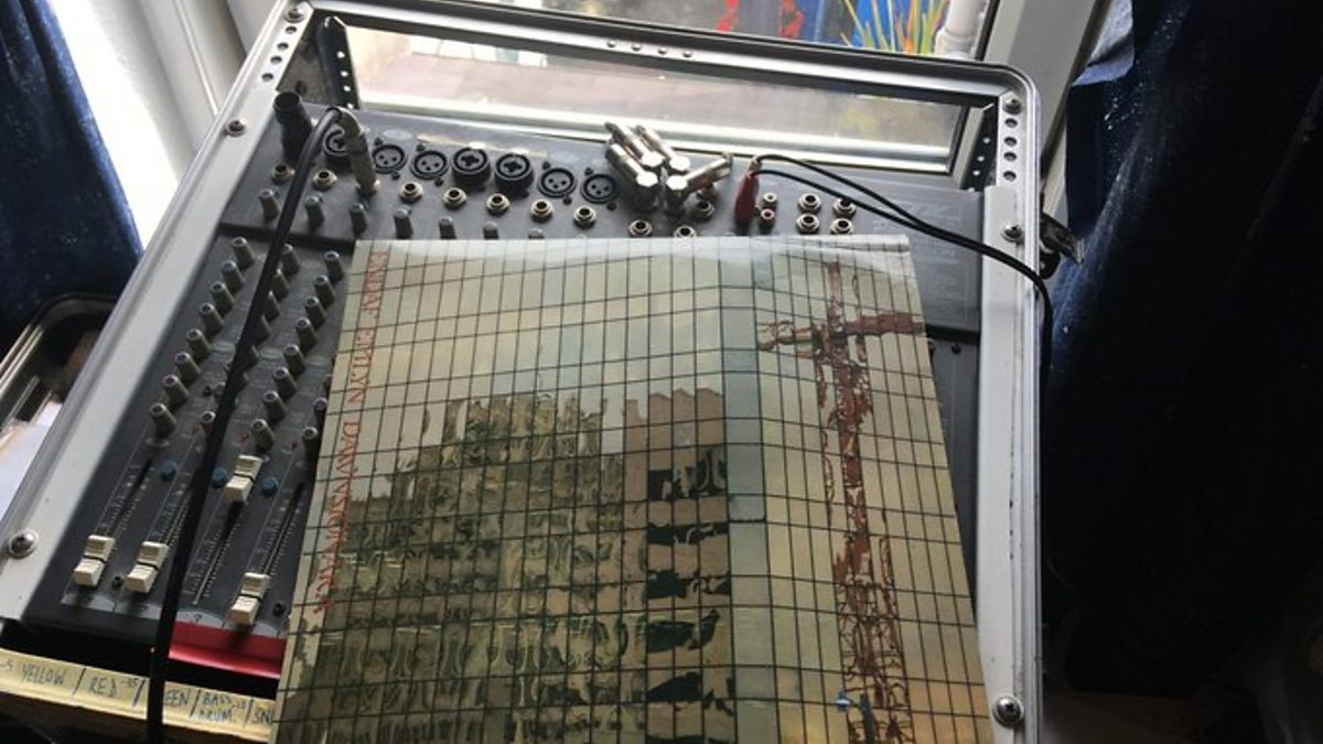 BBC Radio Cymru - Rhys Mwyn, Dawnsionara - Endaf Emlyn