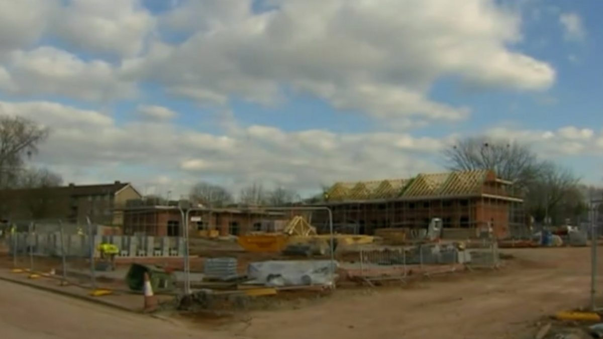 BBC One - Midlands Today, Evening News, 31/08/2021, Shortage of cement ...