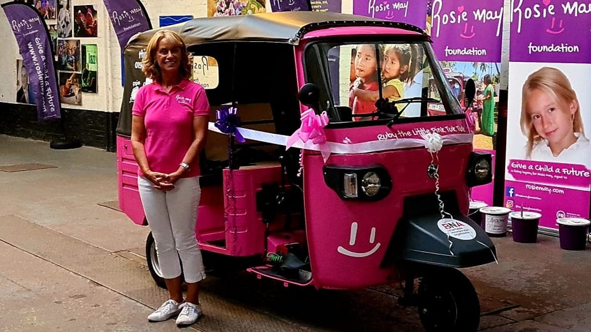 BBC Radio Nottingham - Mark Dennison, Meet Ruby - Newark's new pink tuk-tuk