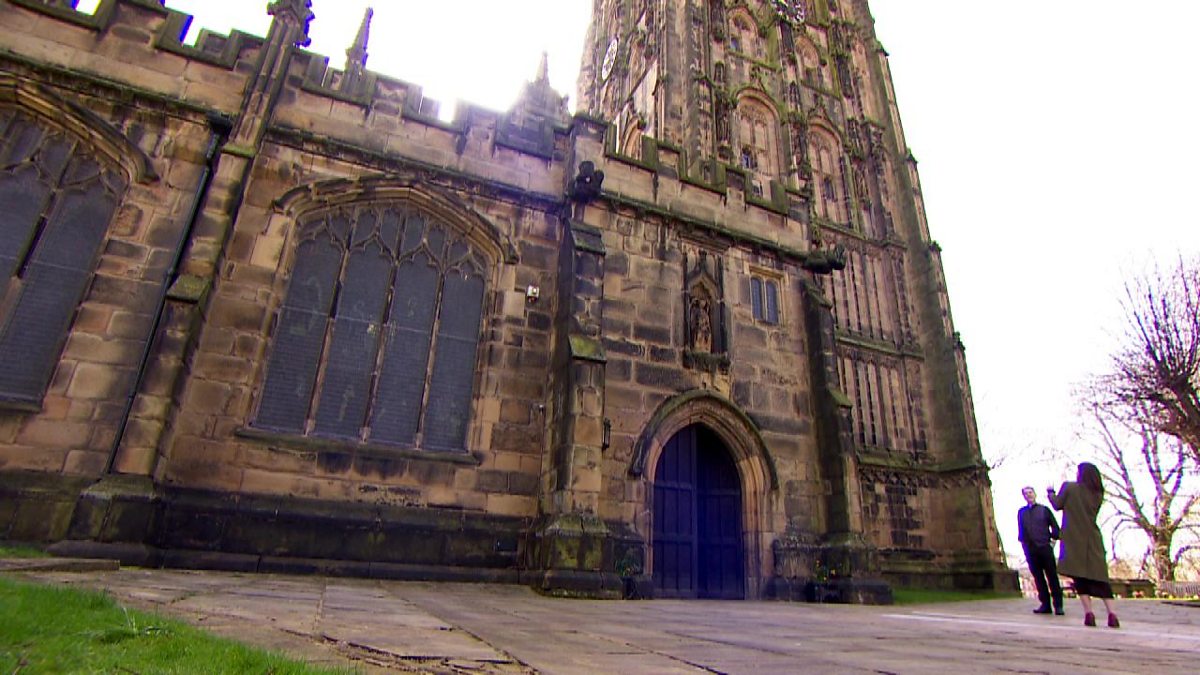 BBC One - Bargain Hunt, Series 59, Wrexham 15, Natasha learns the ...