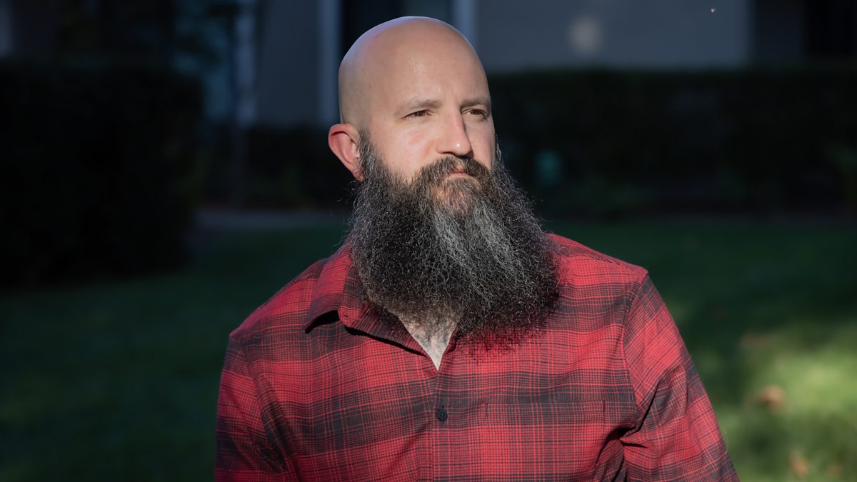 BBC World Service - Outlook, I stole a safe, and faced the dilemma of ...