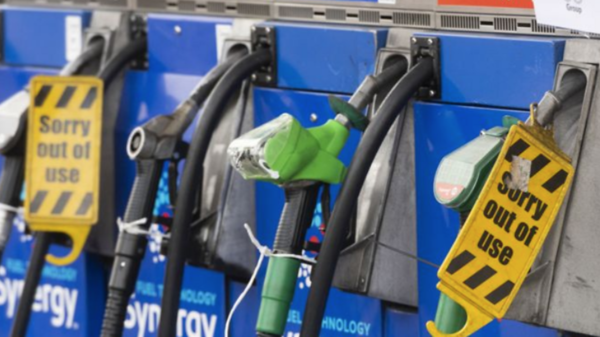 BBC Radio Cambridgeshire - Dotty McLeod, 27/09/2021, Panic buying petrol