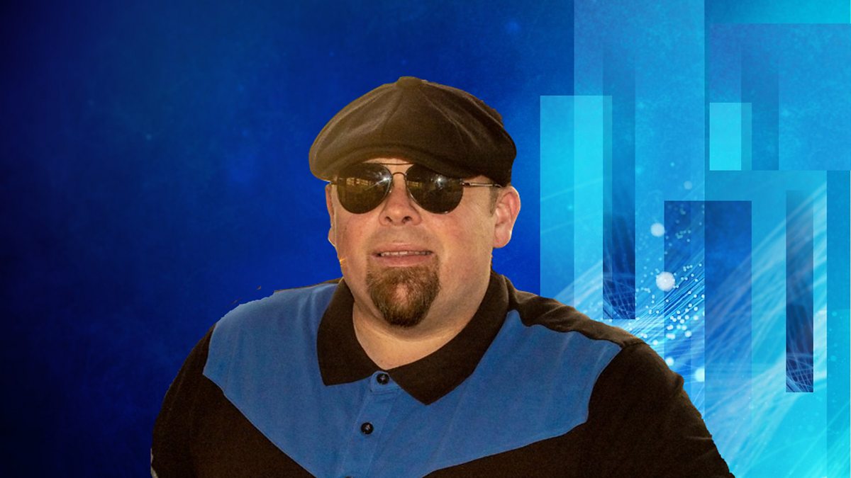 BBC Radio Cymru - Ifan Jones Evans, Albym newydd Phil Gas a'r Band