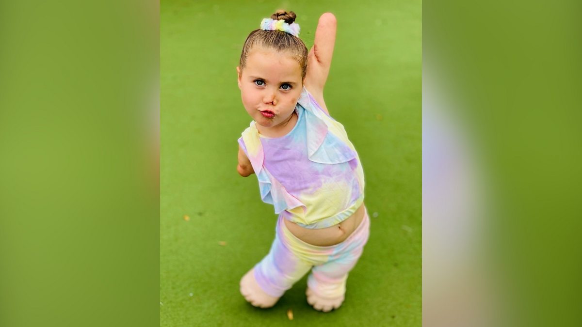 BBC Radio Bristol - Saturday Breakfast with Ali Vowles, 30/10/2021 ...