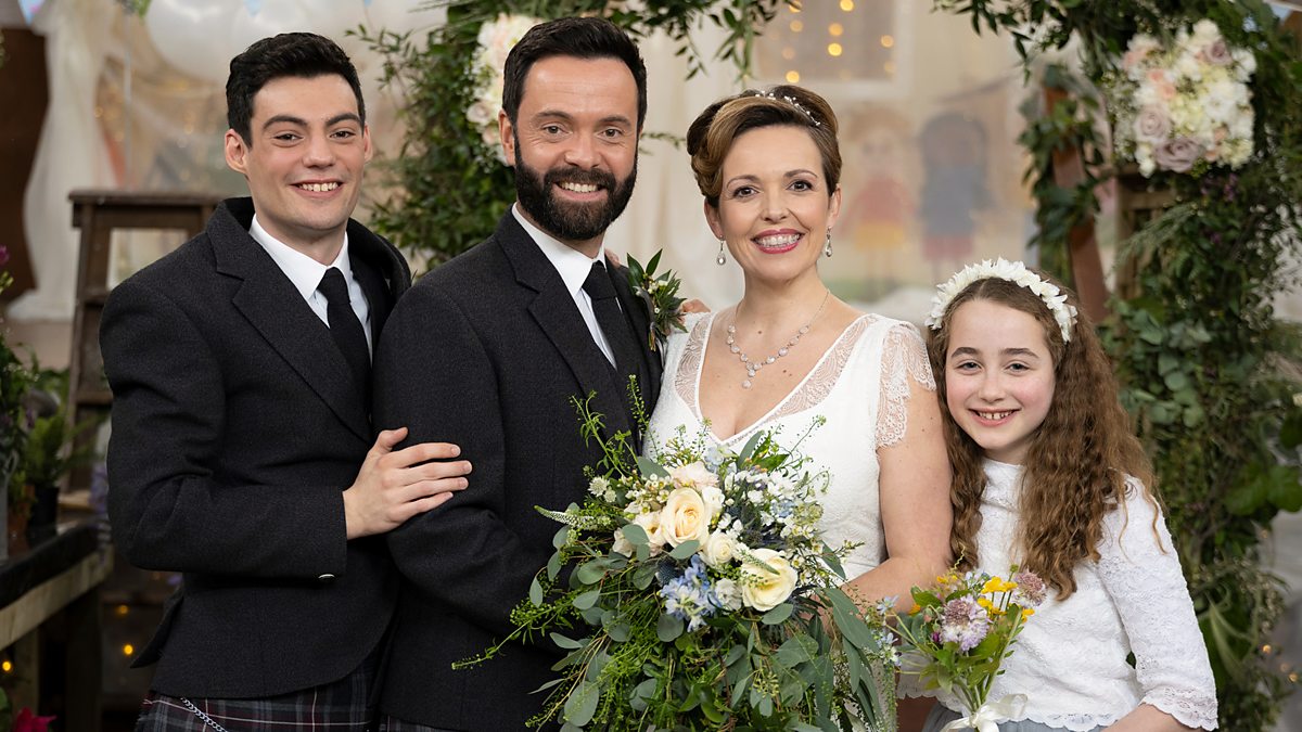 Molly and Mack - Series 4: 20. The Big Day - BBC iPlayer