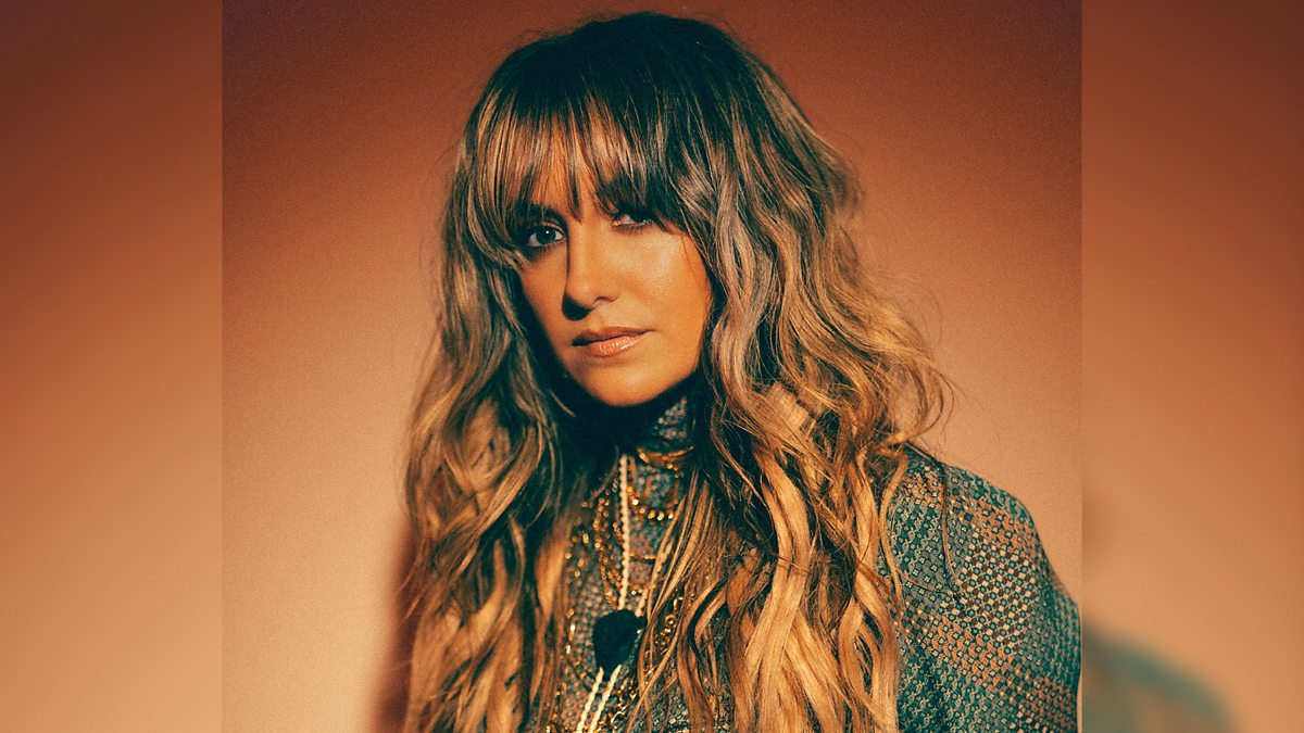 BBC Radio Cornwall - David White, Lainey Wilson (18/11/2021), Country ...