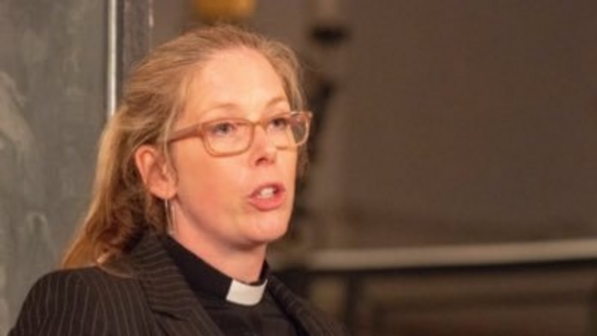 BBC Radio Merseyside - Daybreak with Helen Jones, 05/12/2021, Advent ...