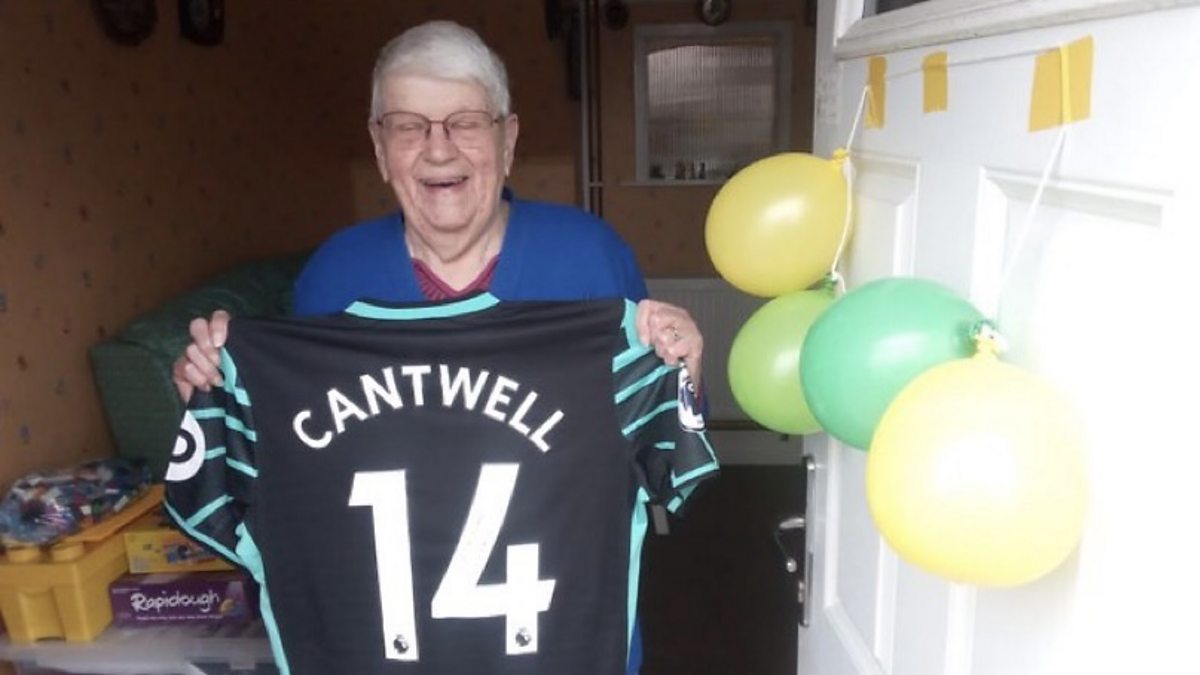 BBC Radio Norfolk - Chris Goreham, Rob Butler sits in (23/12/2021 ...