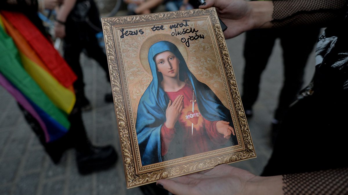 BBC World Service - Heart and Soul, Failing faith