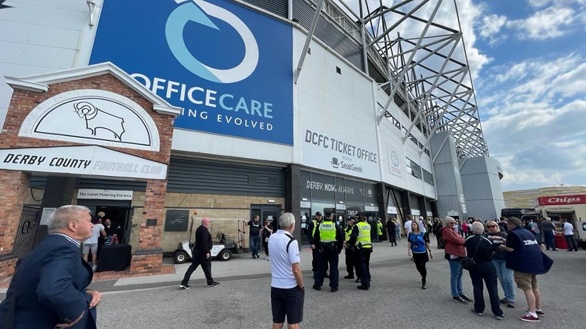 BBC Radio Derby - Ian Skye, Fans' fear over Derby's future