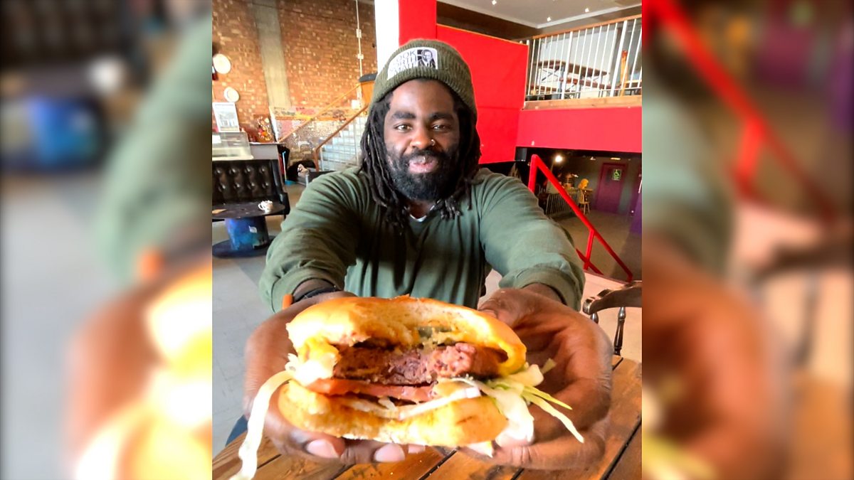 BBC Radio Humberside - Kofi Smiles, 19/01/2022, Kofi eats his way ...