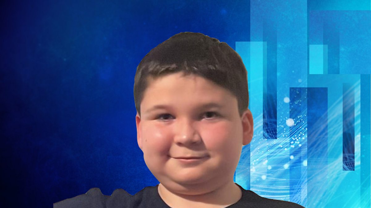 BBC Radio Cymru - Ifan Jones Evans, Tomos Lewis o Ddihewyd