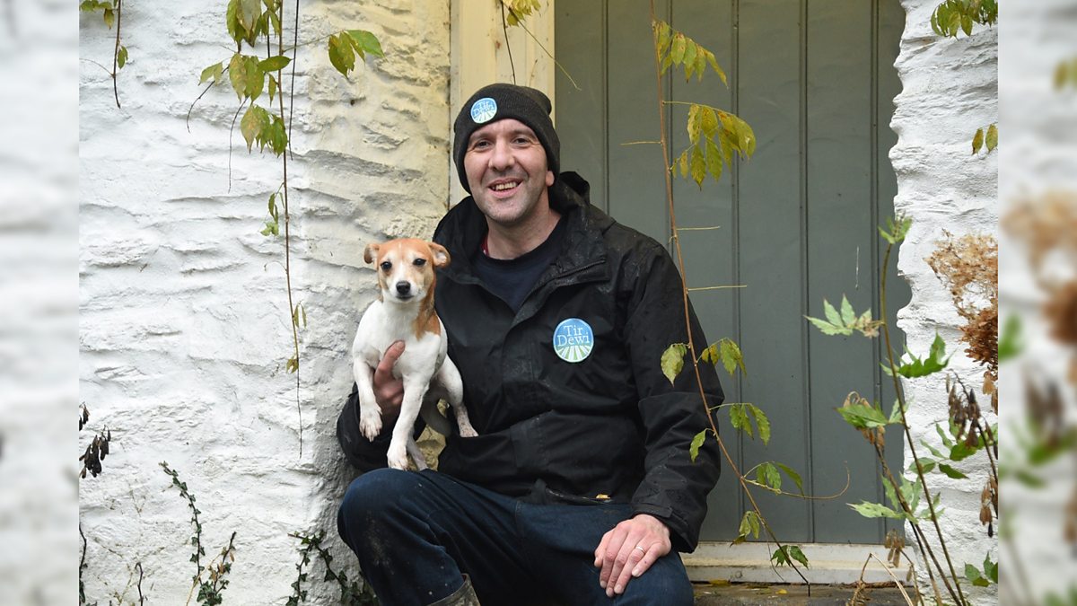 BBC Radio Cymru - Beti a'i Phobol, Wyn Thomas