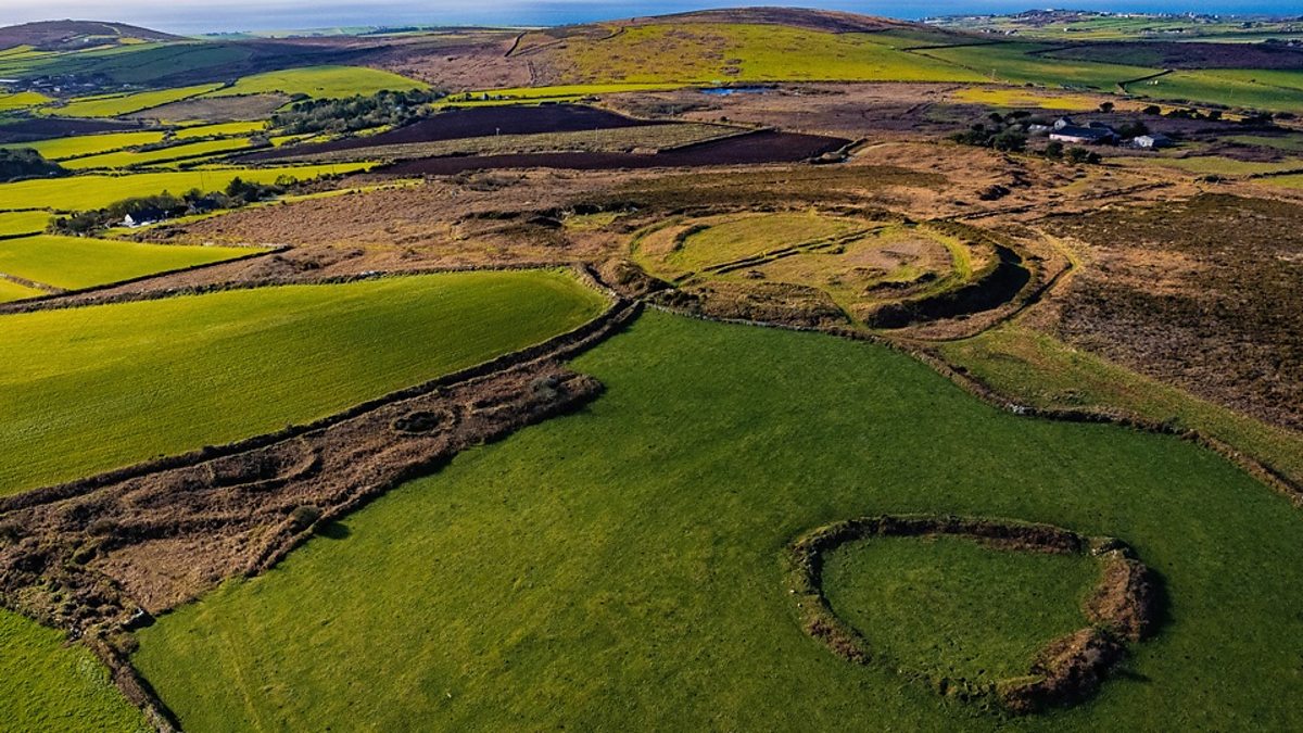 BBC Radio Cornwall - Julie Skentelbery, 15/02/2022, Caer Bran Hillfort ...