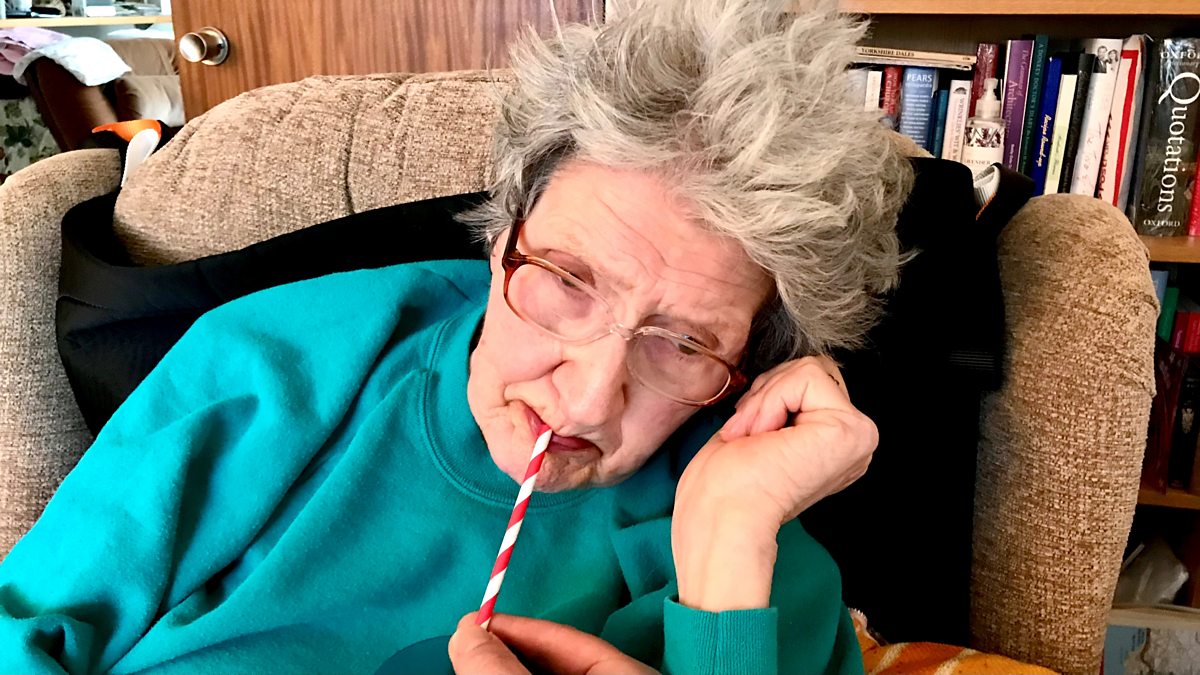 BBC Radio Leeds - Andrew Edwards, 20/02/2022, Andrew arrives at his Mum ...