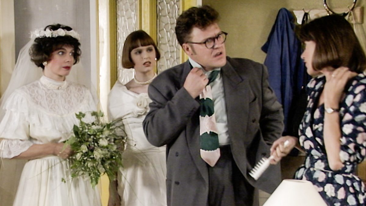 2point4 Children - Series 2: 6. Bird on a Wire - BBC iPlayer