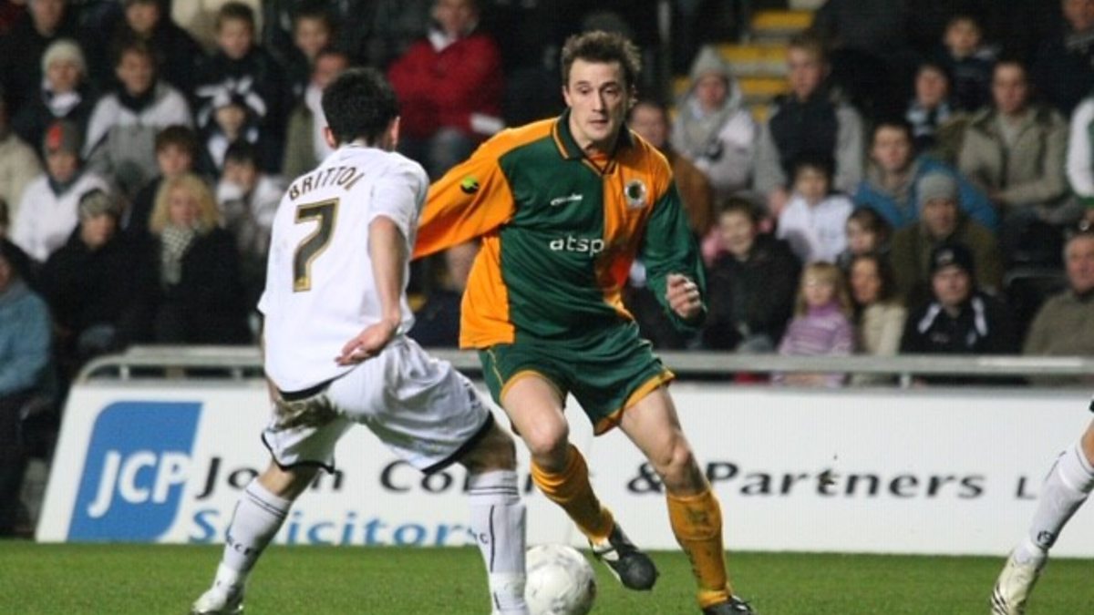 BBC Radio Sussex - BBC Radio Sussex Sport, FEATURE: Horsham FC's Gary ...