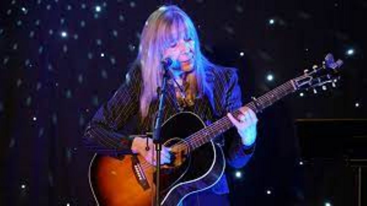 BBC Radio Sussex - Mark Carter, Singer/songwriter Charlie Dore chats to ...