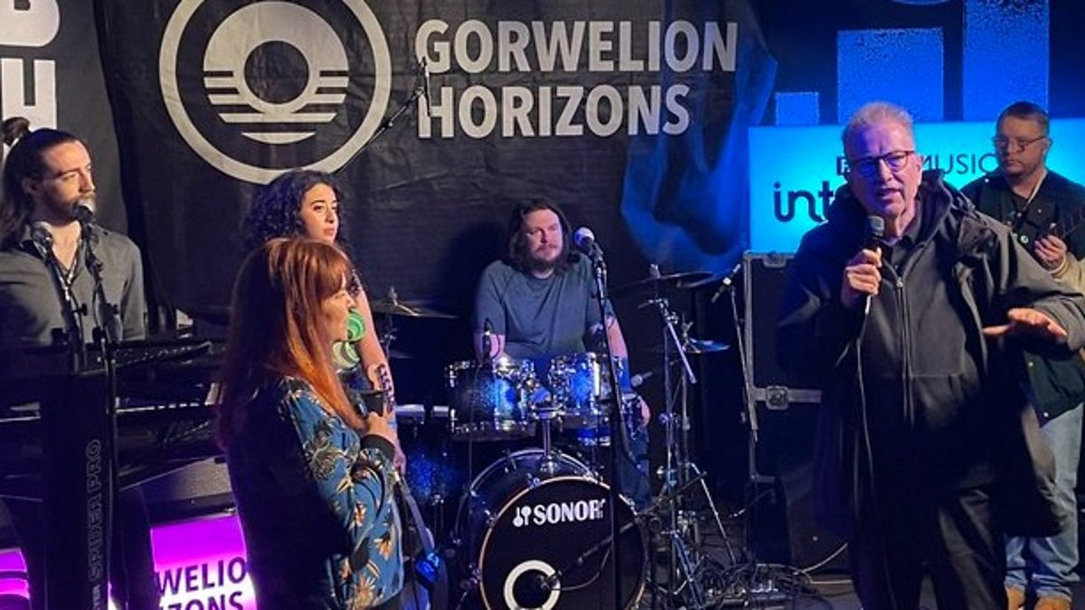 BBC Radio Cymru - Rhys Mwyn, Rolling Stones yn 60, Uchafbwyntiau Gŵyl ...