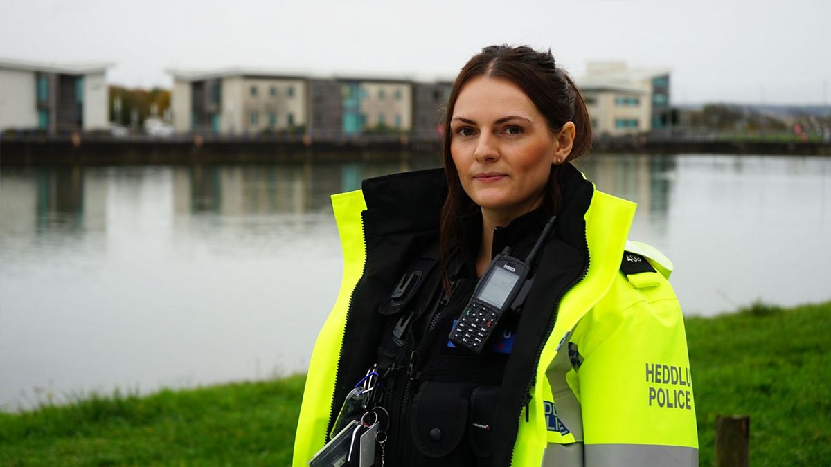 Rookie Cops - Series 1: Episode 6 - BBC iPlayer