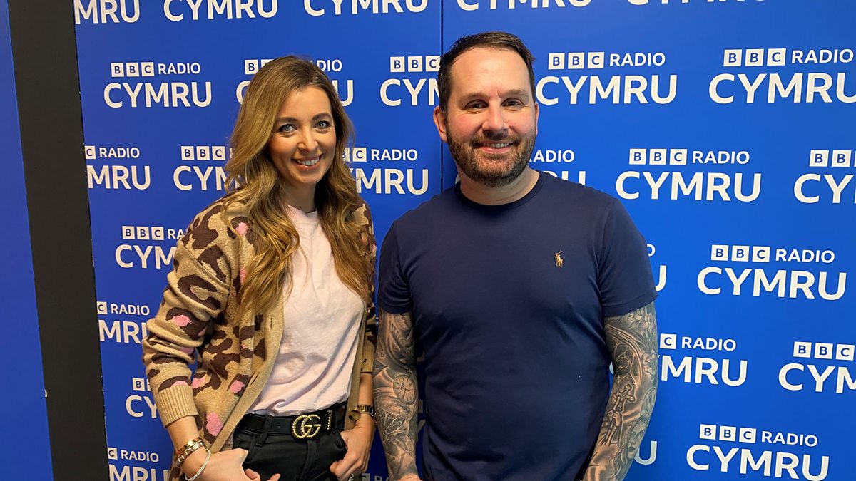 BBC Radio Cymru - Y Sioe Sadwrn, Rhydian Bowen Phillips a Llinos Lee