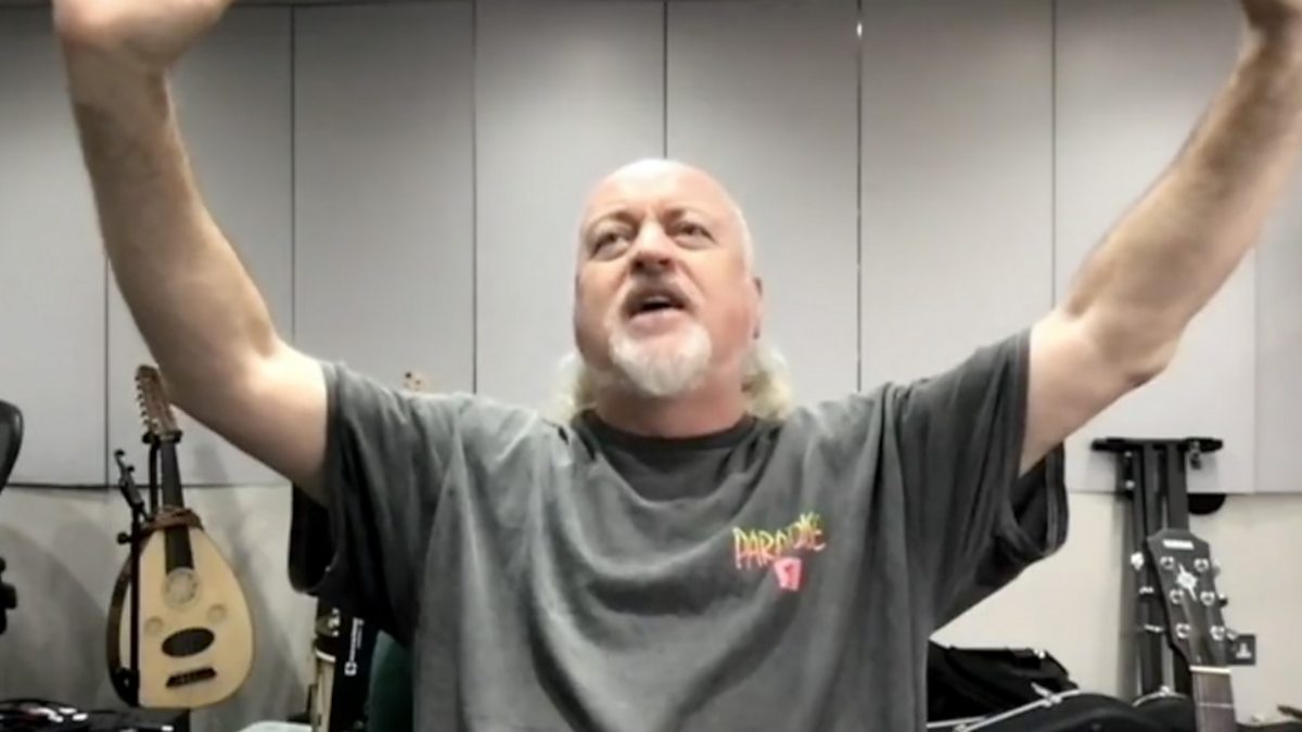 BBC Radio 5 Live - 5 Live In Short, Bill Bailey remixes the Skype dial tone