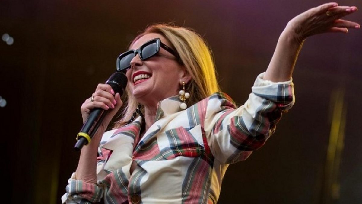 BBC Radio Cymru - Rhys Mwyn, Altered Images ac Ani Glass, Gig Altered ...