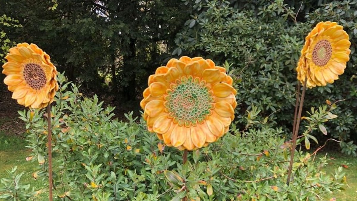 BBC Radio Devon - Pippa Quelch, 29/04/2022, Delamore House and Garden ...