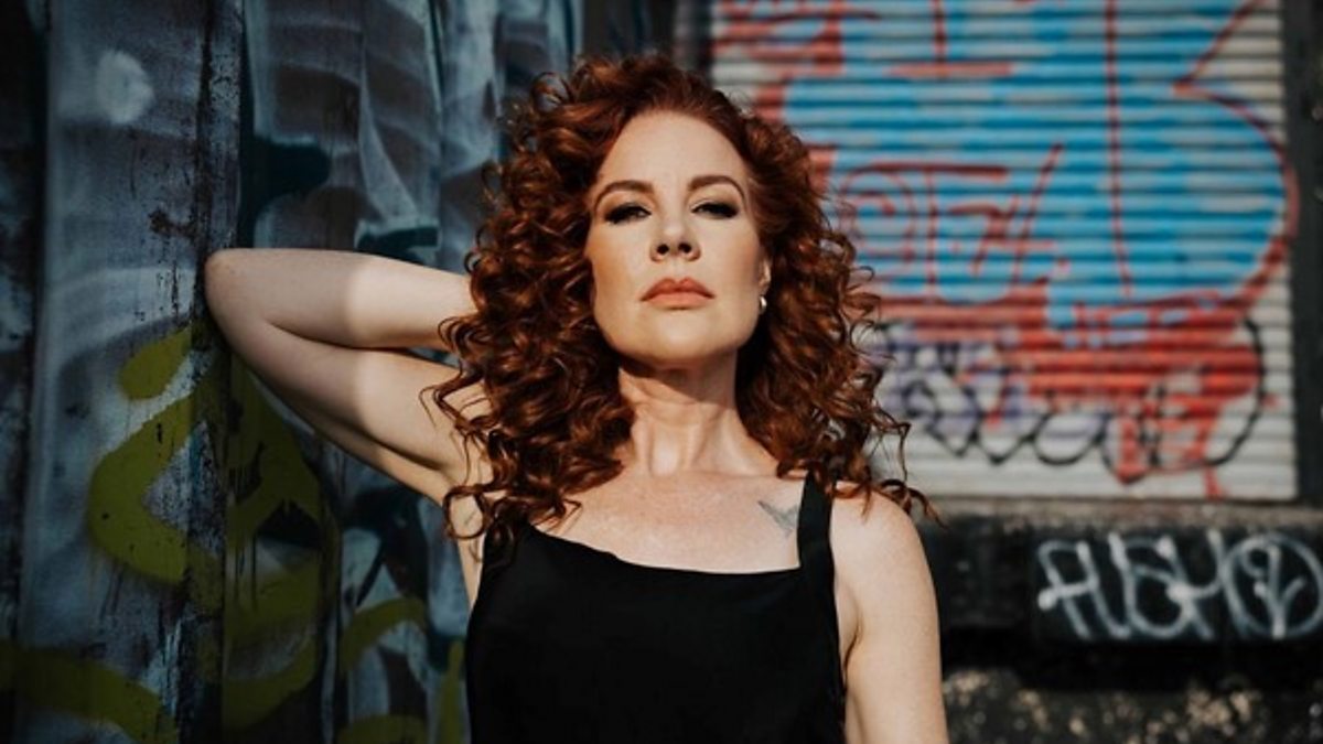 BBC Radio Tees - Amy Oakden, Meet the L.A. movie star who's shooting ...