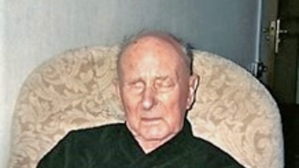 BBC Radio Tees - Gary Philipson, A WW2 Veteran's funeral could go ...