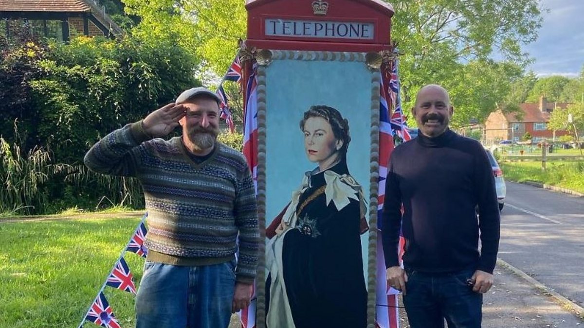 BBC Radio Surrey - James Cannon, 01/06/2022, Jubilee makeover for the ...