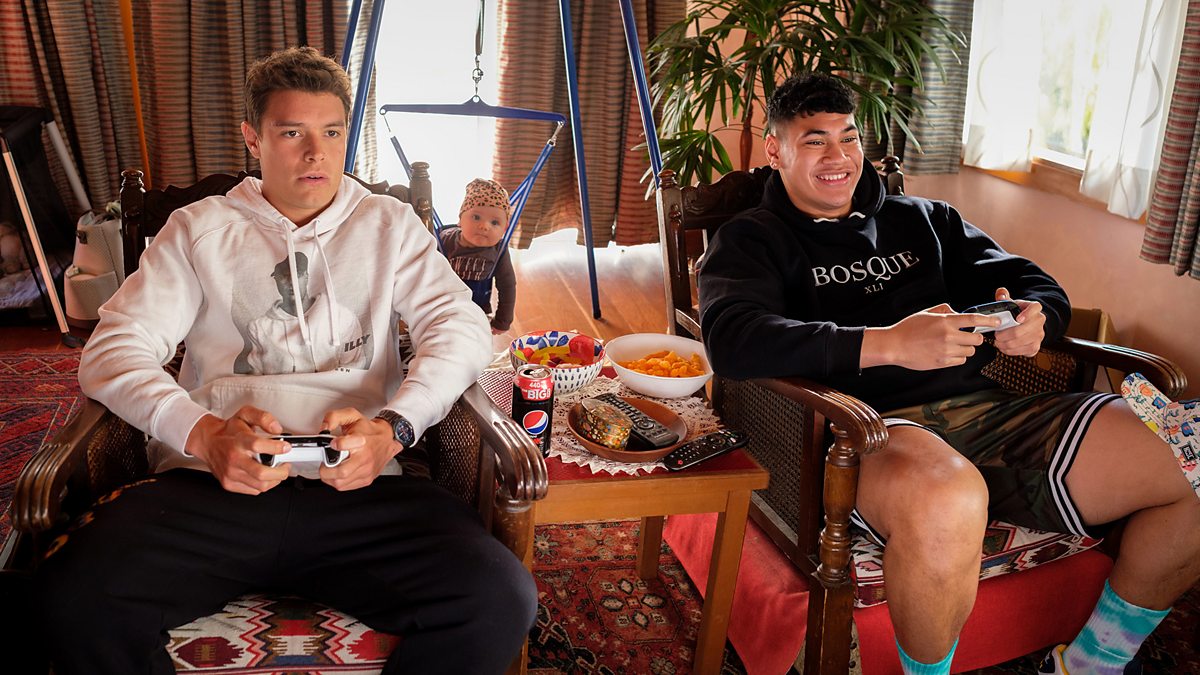 Bump - Series 2: 1. Daddy Sleepover - BBC iPlayer