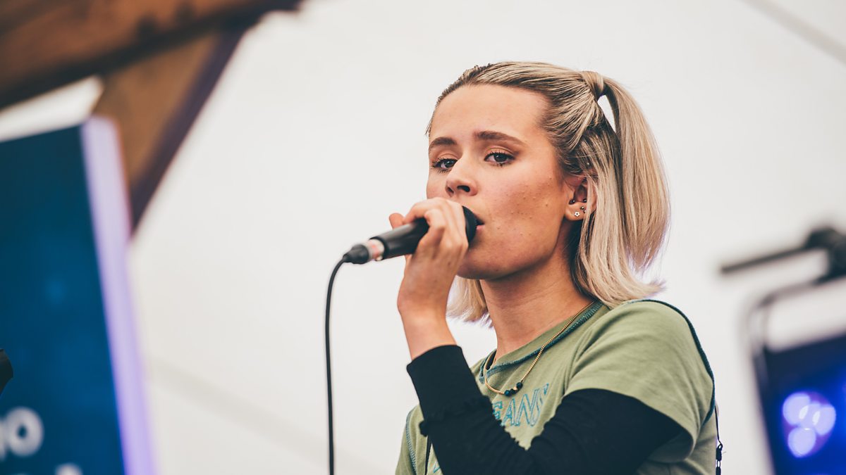 BBC Radio Cymru - Haf o Gerddoriaeth, Gŵyl Triban: Hana Lili