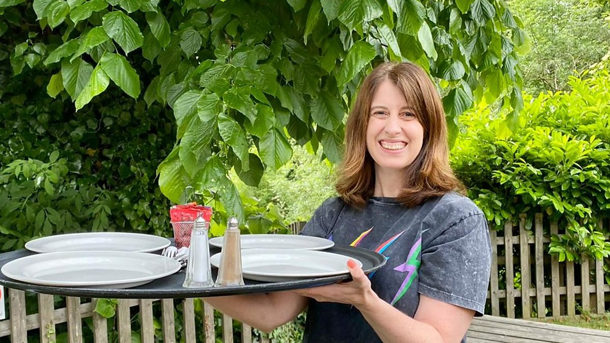 BBC Radio Leicester - Jo Bostock, 17/06/2022, Behind the bar: Challenge ...