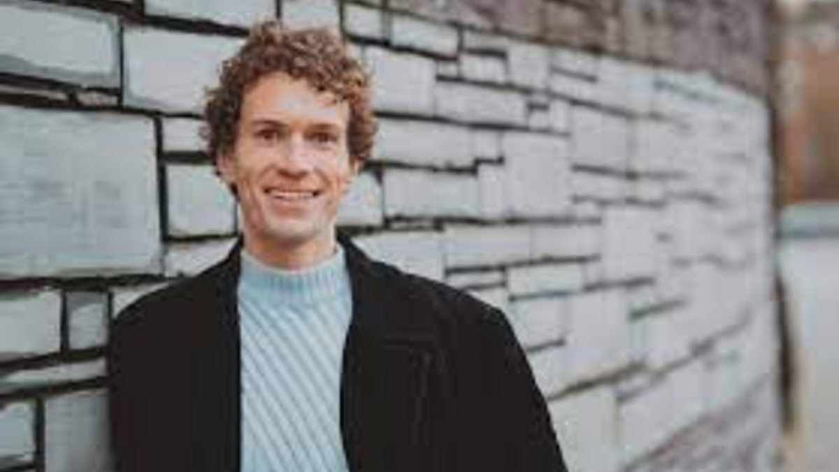 BBC Radio Cymru - Stiwdio gyda Nia Roberts, Steffan Donnelly ...