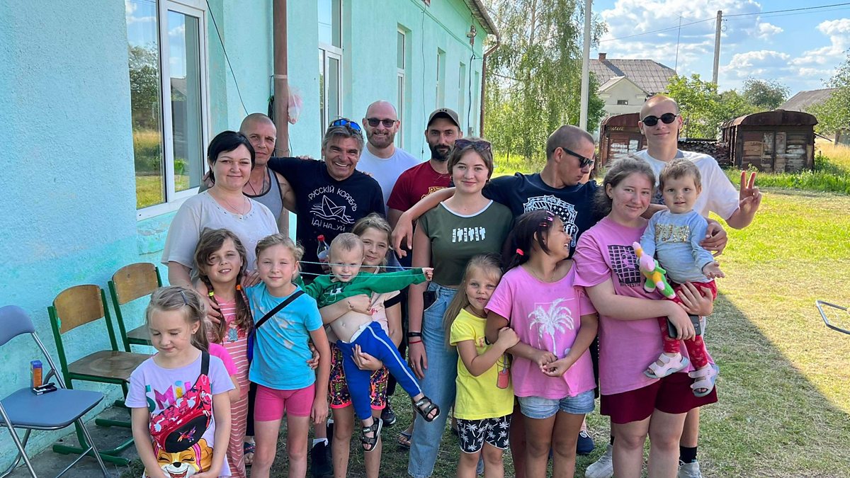 BBC Radio Tees - Amy Oakden, A Wee Helping Hand for Ukraine